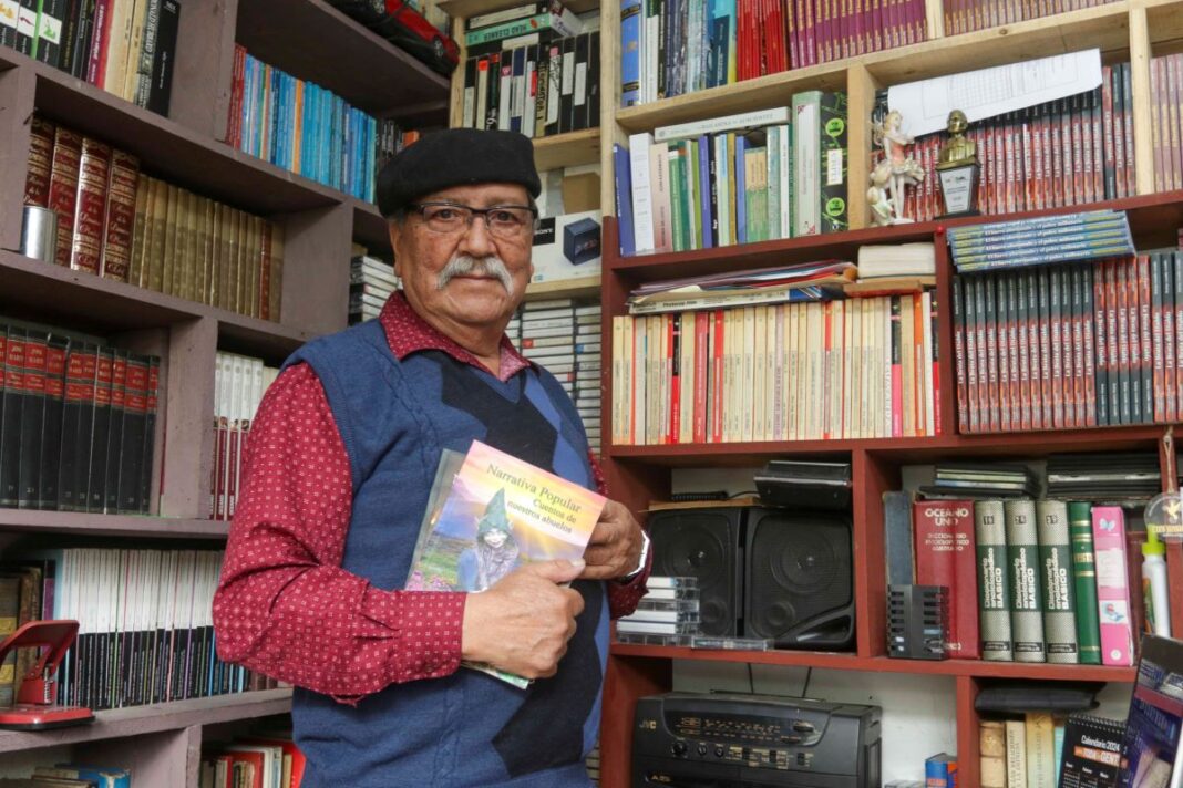 Escritor Rodrigo Astudillo presenta nuevas obras literarias