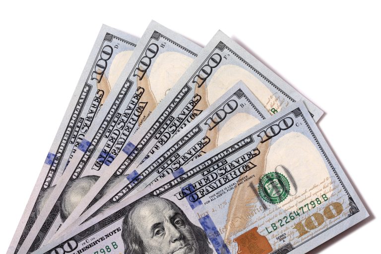 Asamblea tratará una enmienda para declarar al dólar como moneda oficial