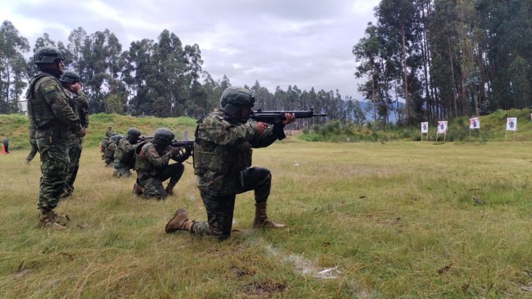 “Jaguar M1”, el traje que marca identidad al militar ecuatoriano ...