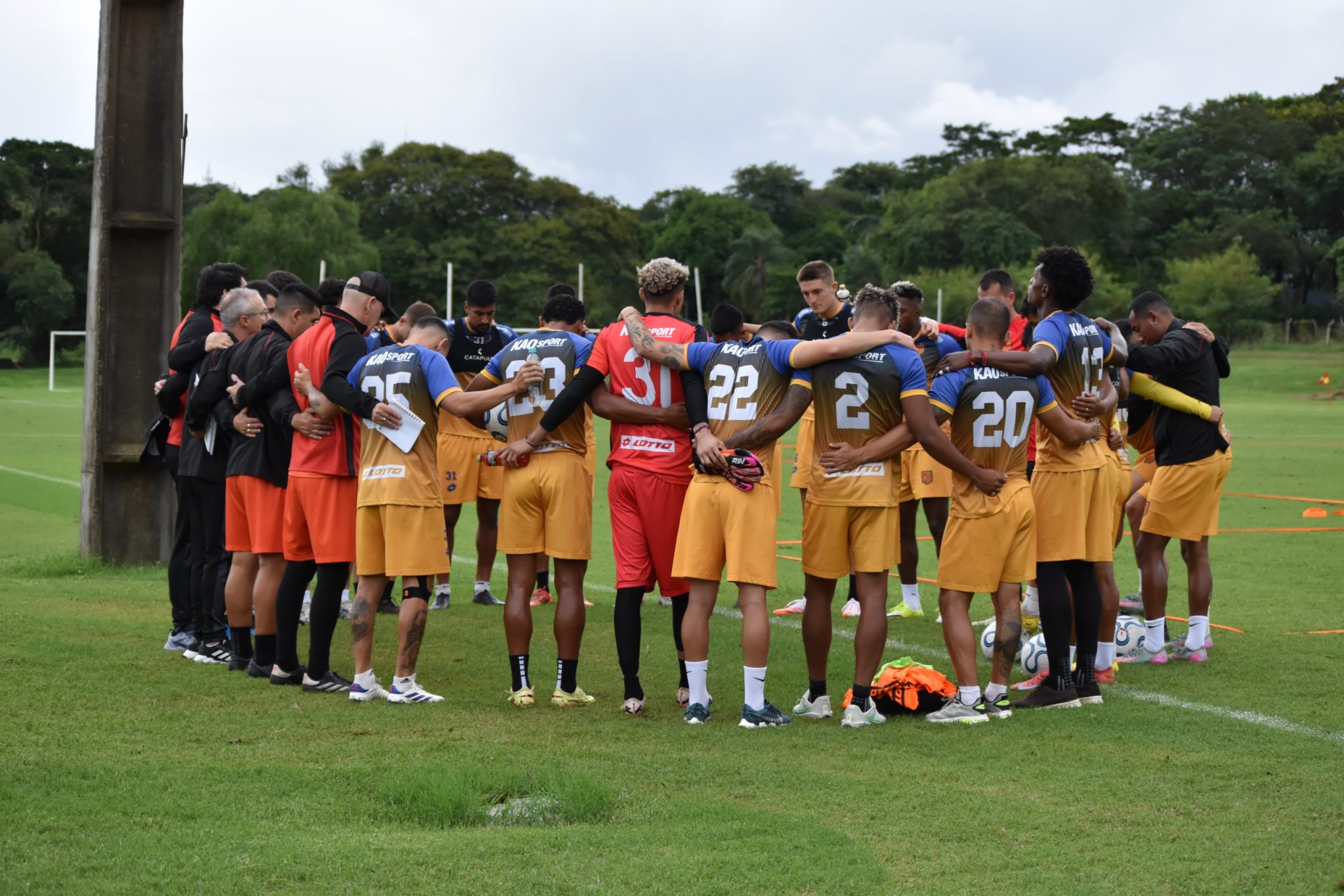 Lucas Mancinelli: “Hemos hablado puerta adentro y el camerino está bien ...